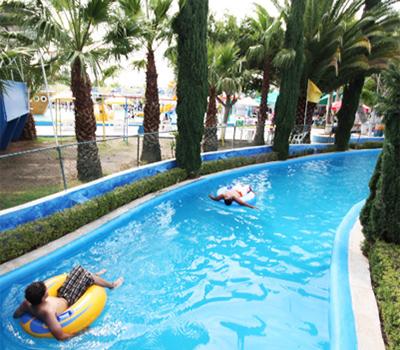Parque acuático Splash León - Balneario con toboganes, alberca de olas ...